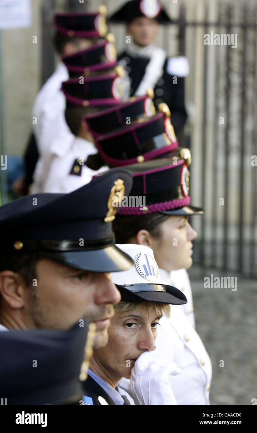 Where the funeral of luciano pavarotti will take place today hi-res ...