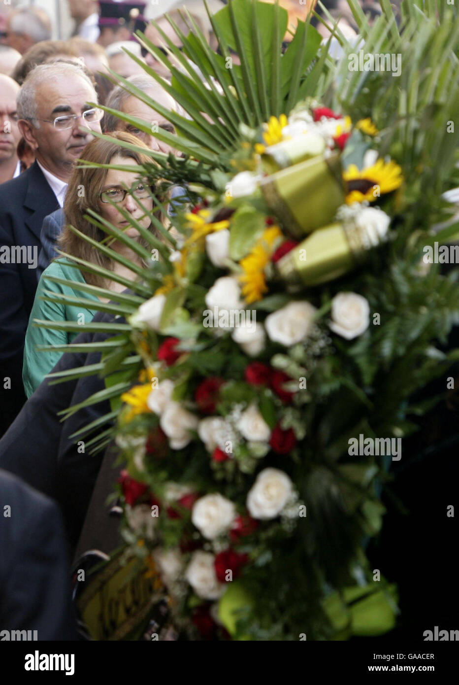 Luciano pavarotti funeral hi-res stock photography and images - Alamy