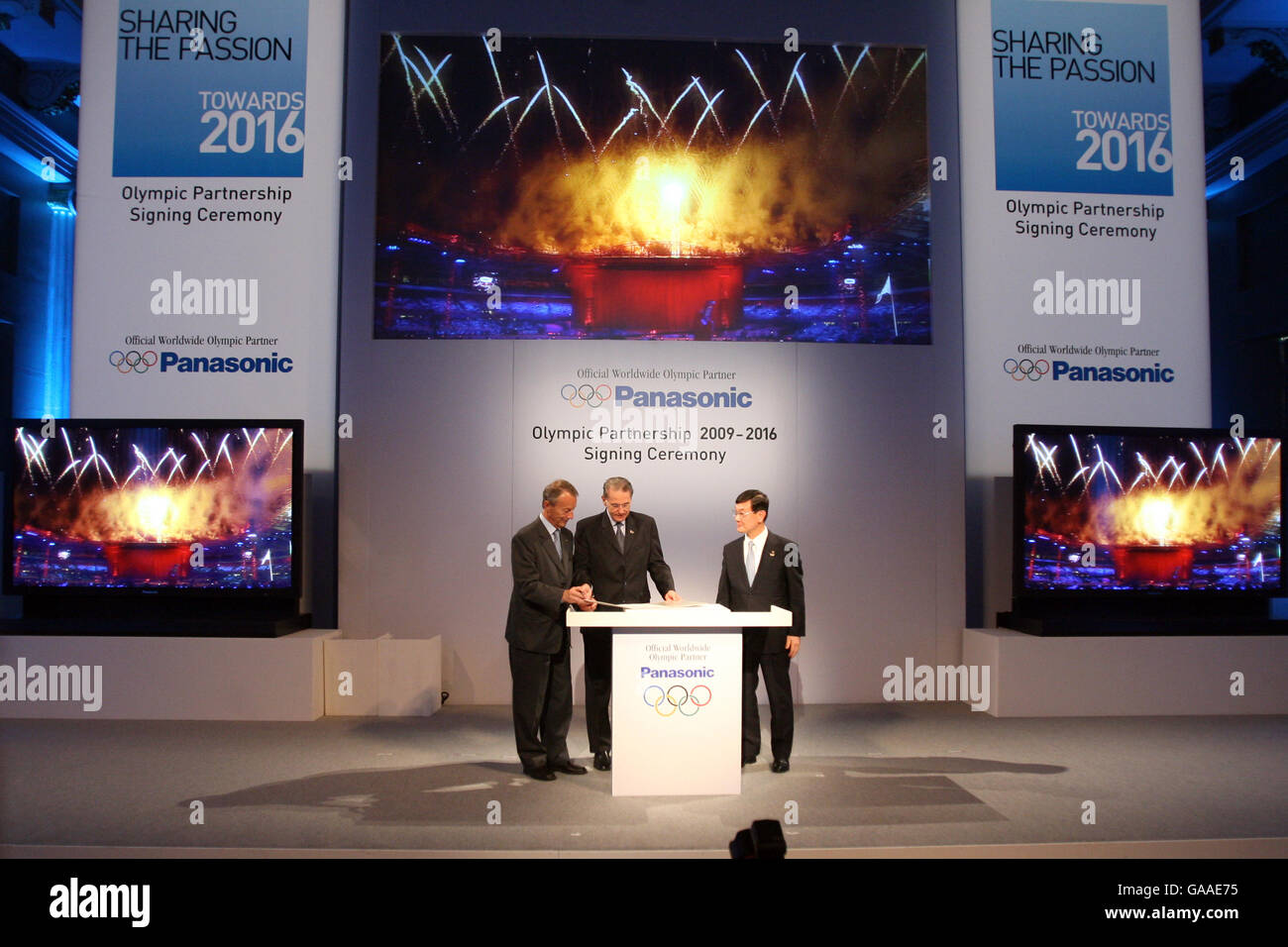 L-R: Gerhard Heiberg, President of IOC Marketing Commision, Jacques ...