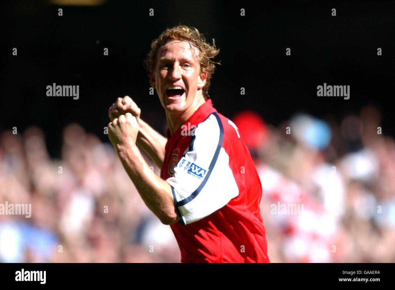 Arsenal's Ray Parlour celebrates scoring the opening goal Stock Photo ...