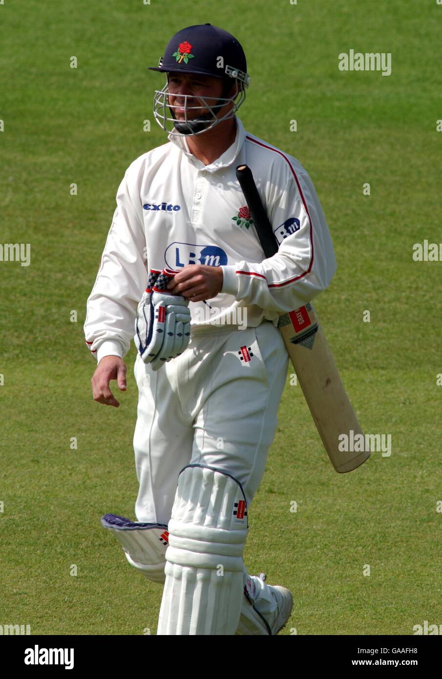 Lancashires warren hegg leaves the pitch on 9 runs hi-res stock ...