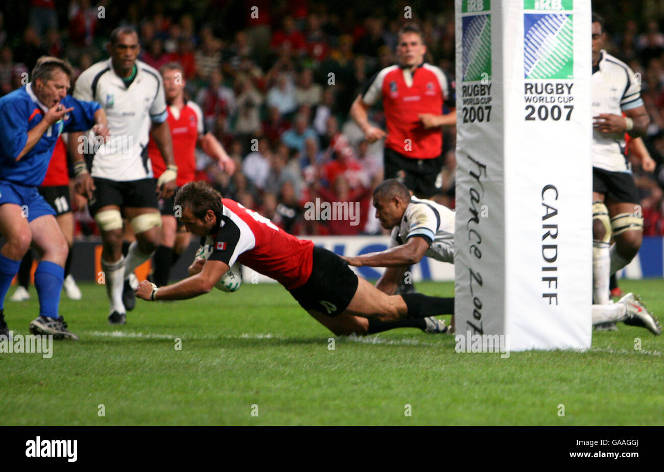 Falling tackle rugby action hi-res stock photography and images - Alamy