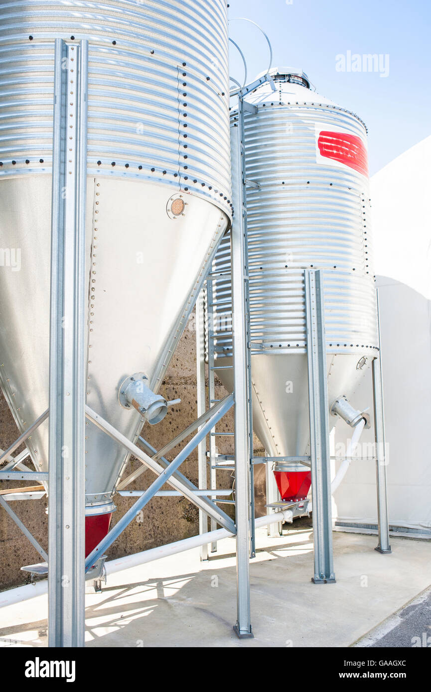 Silos for the storage of flour for food Stock Photo - Alamy
