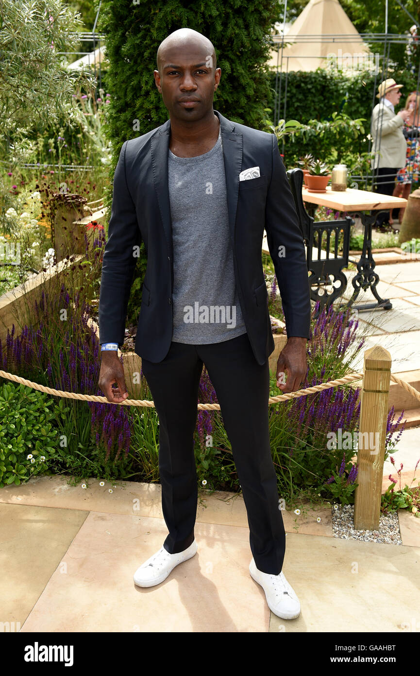 David gyasi hi-res stock photography and images - Alamy