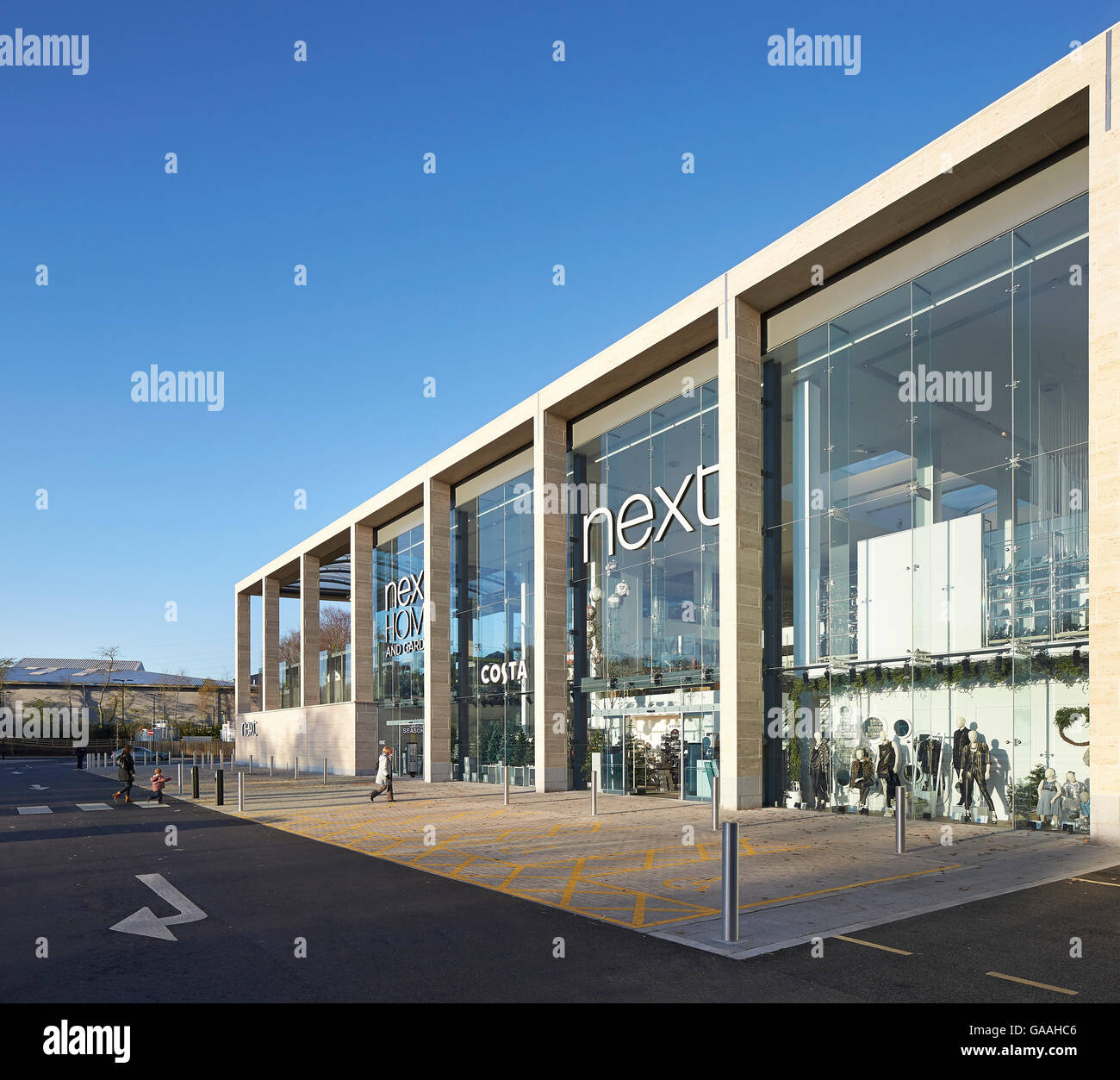 Garden exterior design perspective hi-res stock photography and images ...