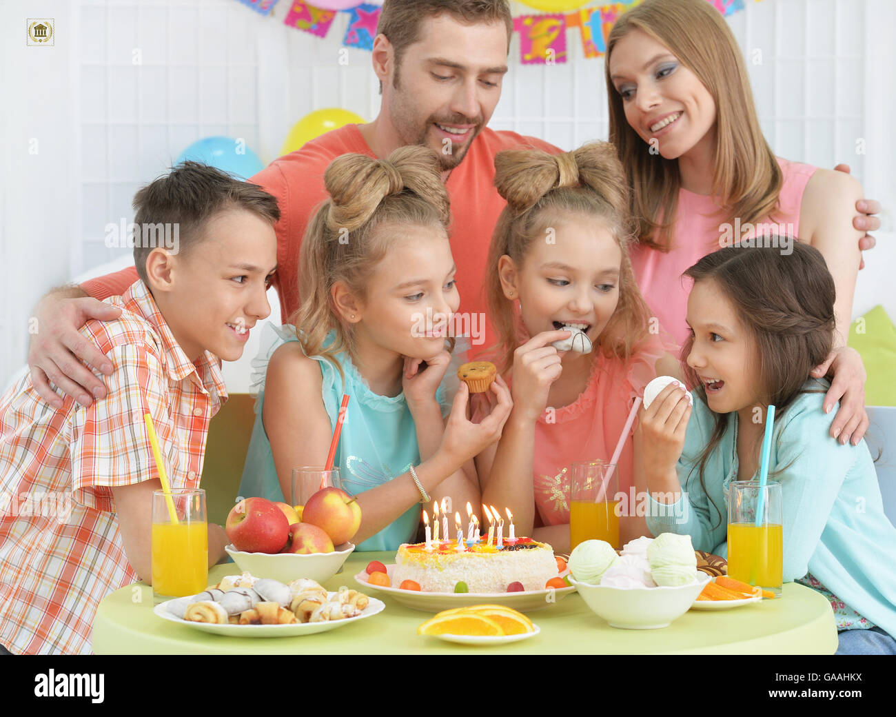happy family with tasty food Stock Photo - Alamy