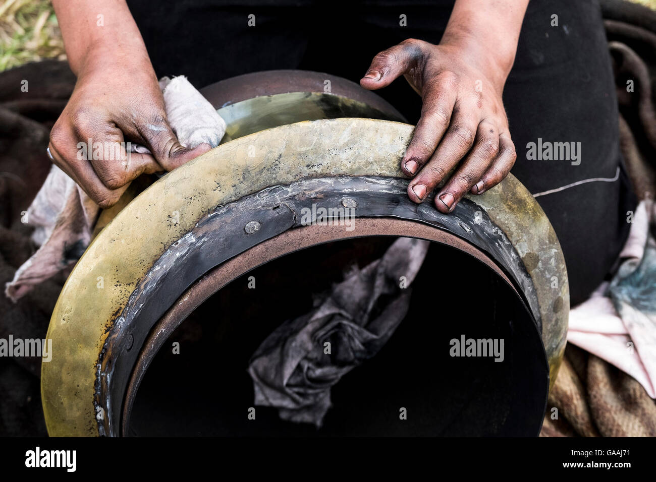 Manual worker hands hi-res stock photography and images - Alamy