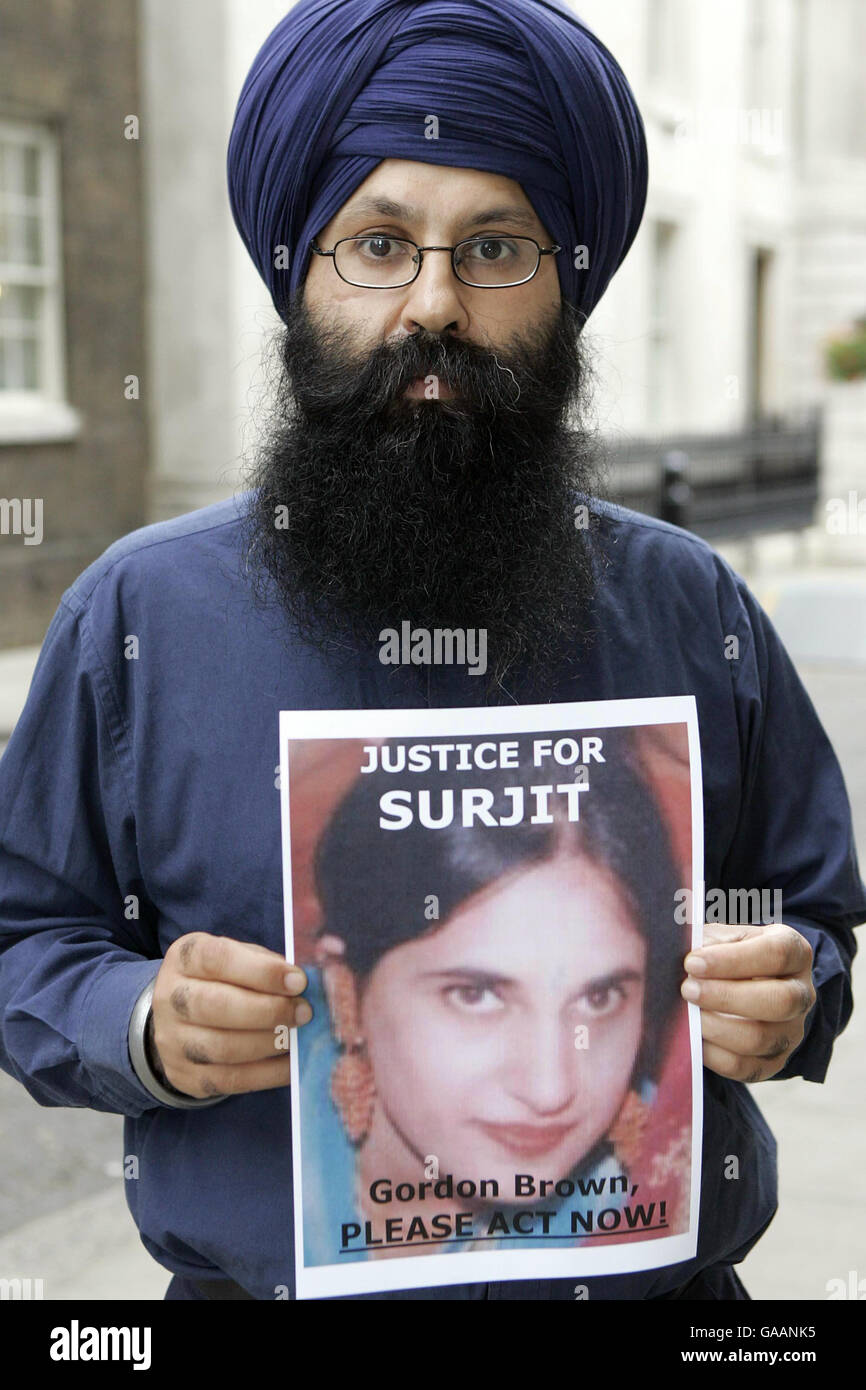 Brother surjit kaur athwal hi-res stock photography and images - Alamy