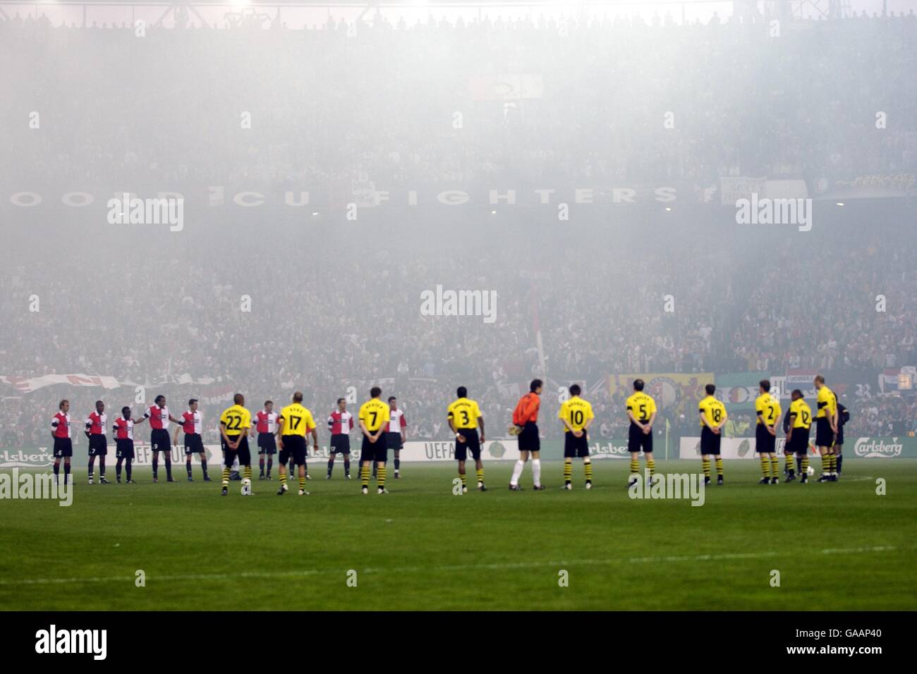 Uefa cup final feyenoord players hi-res stock photography and images ...