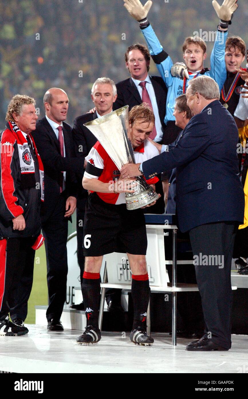 Uefa cup final feyenoord players hi-res stock photography and images ...