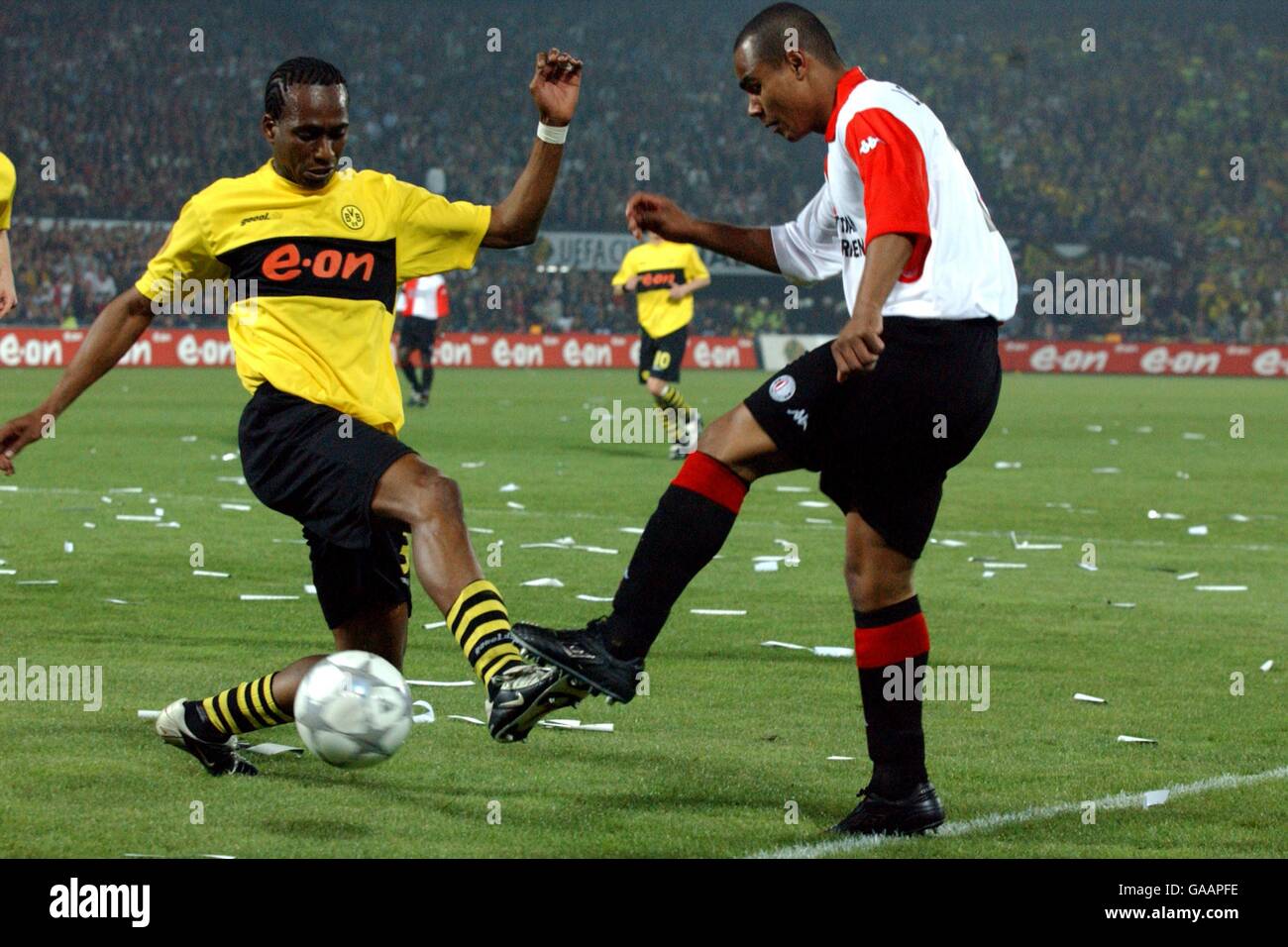 Soccer - UEFA Cup - Final - Feyenoord v Borussia Dortmund. Feyenoord's ...
