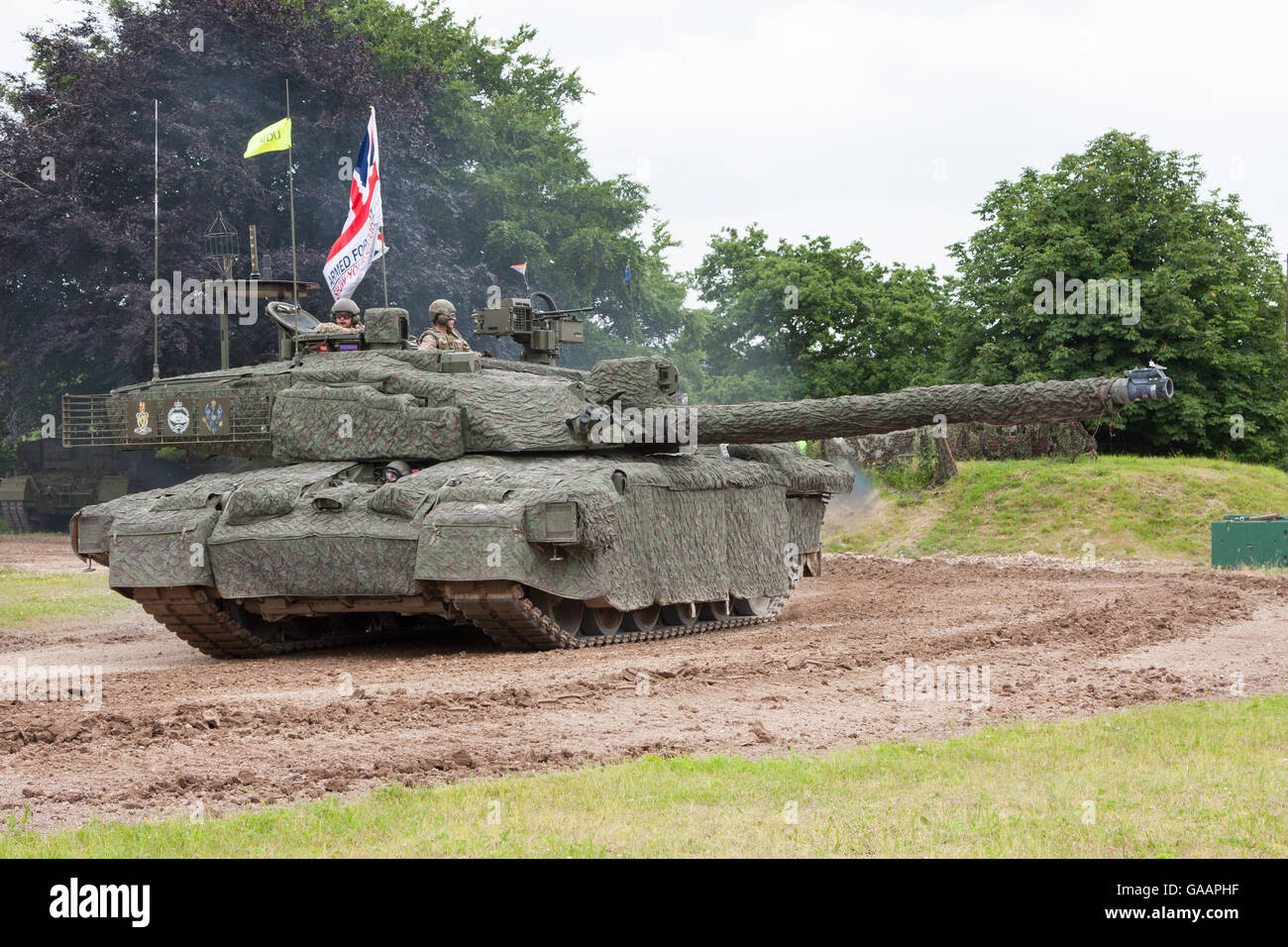 Challenger 2 main battle tank Stock Photo - Alamy