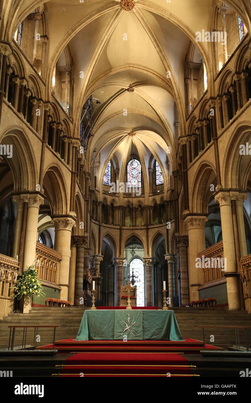 Main altar of Canterbury Cathedral. Canterbury, England Stock Photo - Alamy
