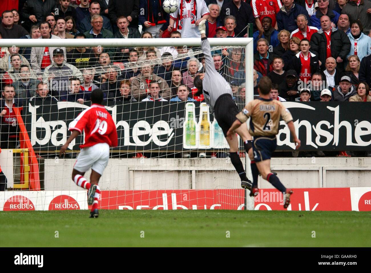 David seaman arsenal premier league hi-res stock photography and images ...