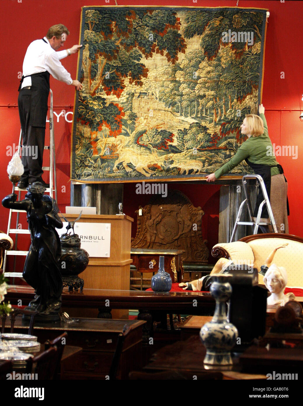 Loom 18th century hi-res stock photography and images - Alamy