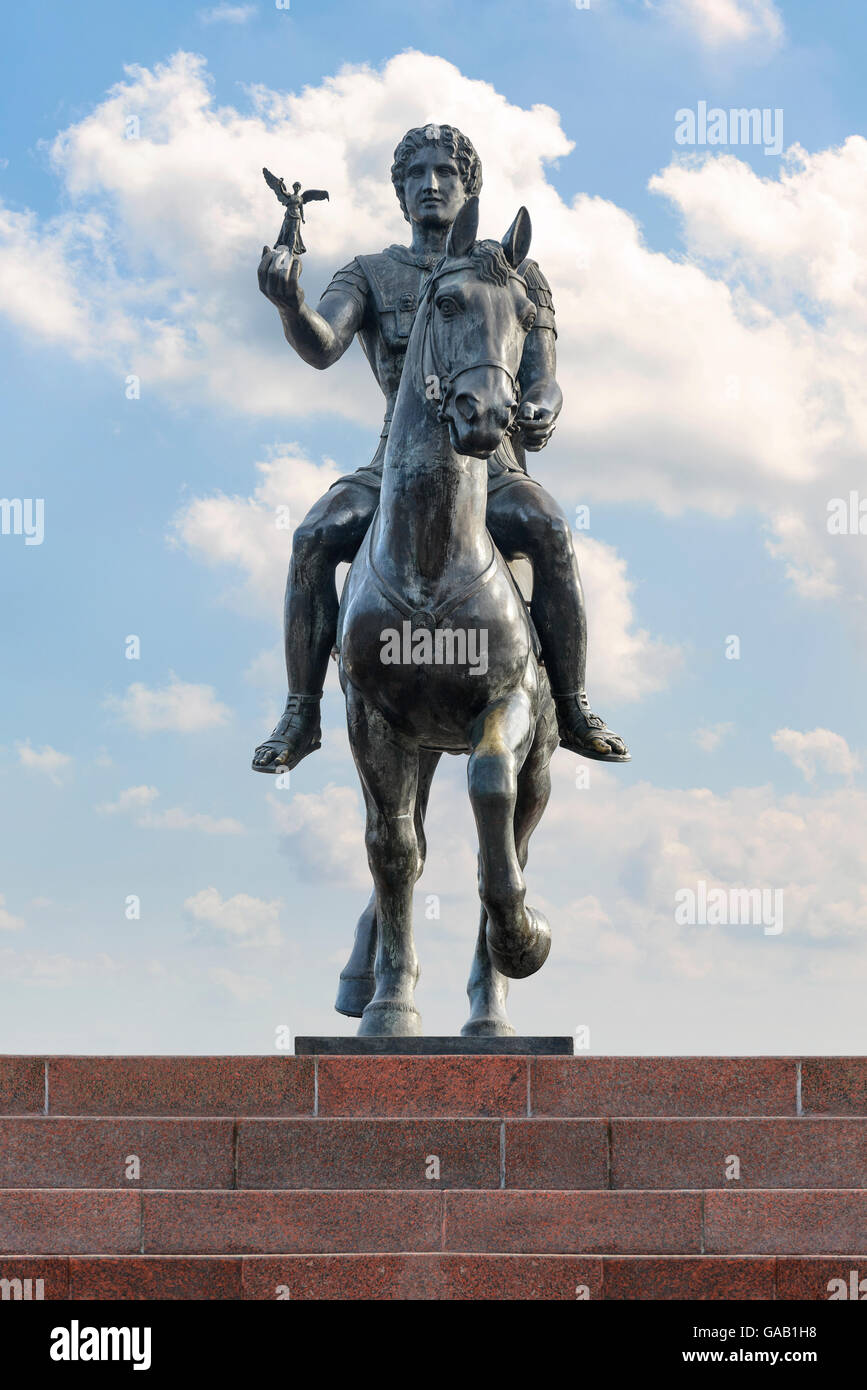 Alexander the great statue hi-res stock photography and images - Alamy