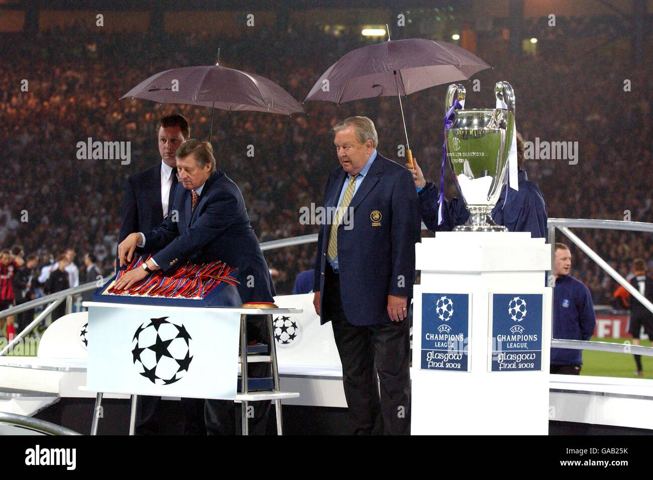 Soccer - UEFA Champions League - Final - Real Madrid v Bayer Leverkusen ...