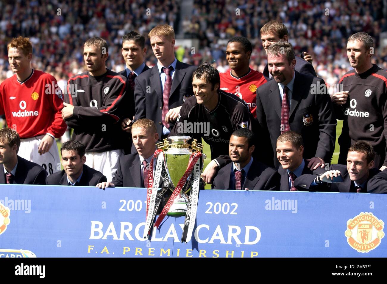 Manchester United reserve team squad celebrate with the Barclaycard ...