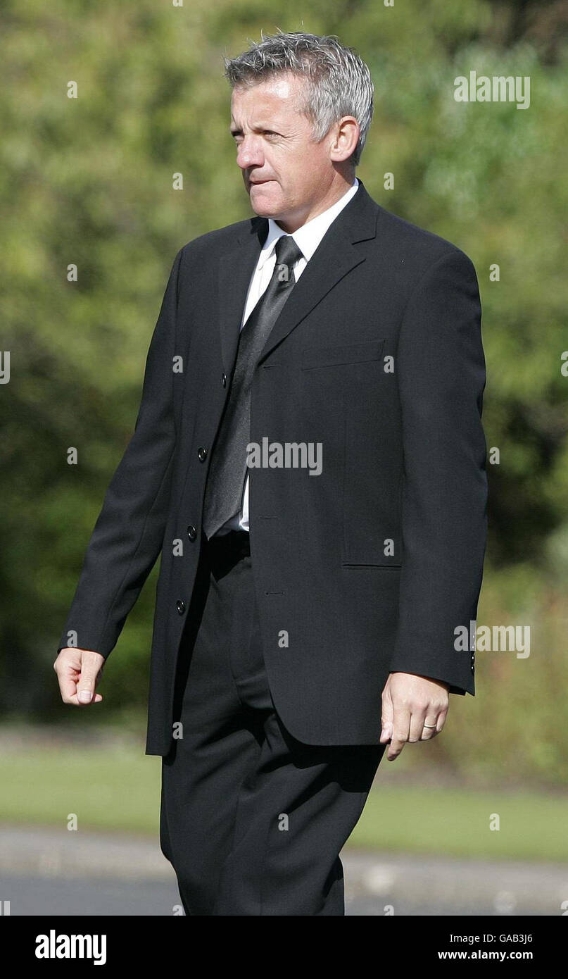 Nicky grist arriving funeral colin mcrae son johnny east chapel hi-res ...