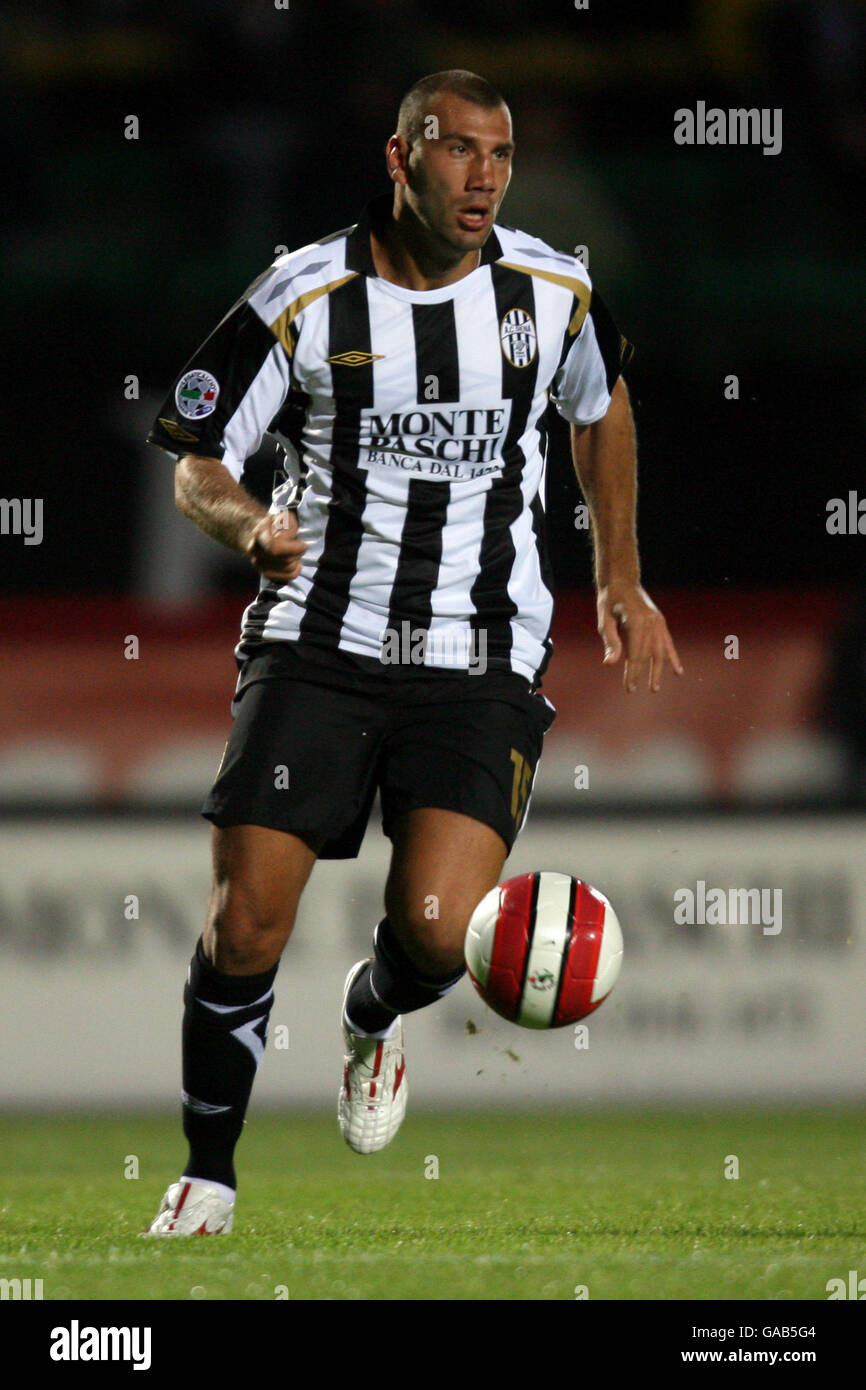 Simone loria hi-res stock photography and images - Alamy