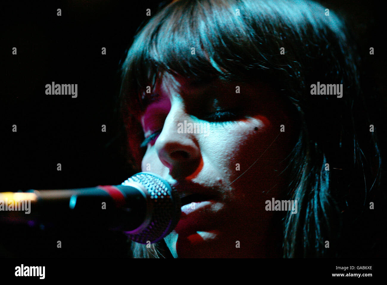 Feist music leslie hi-res stock photography and images - Alamy