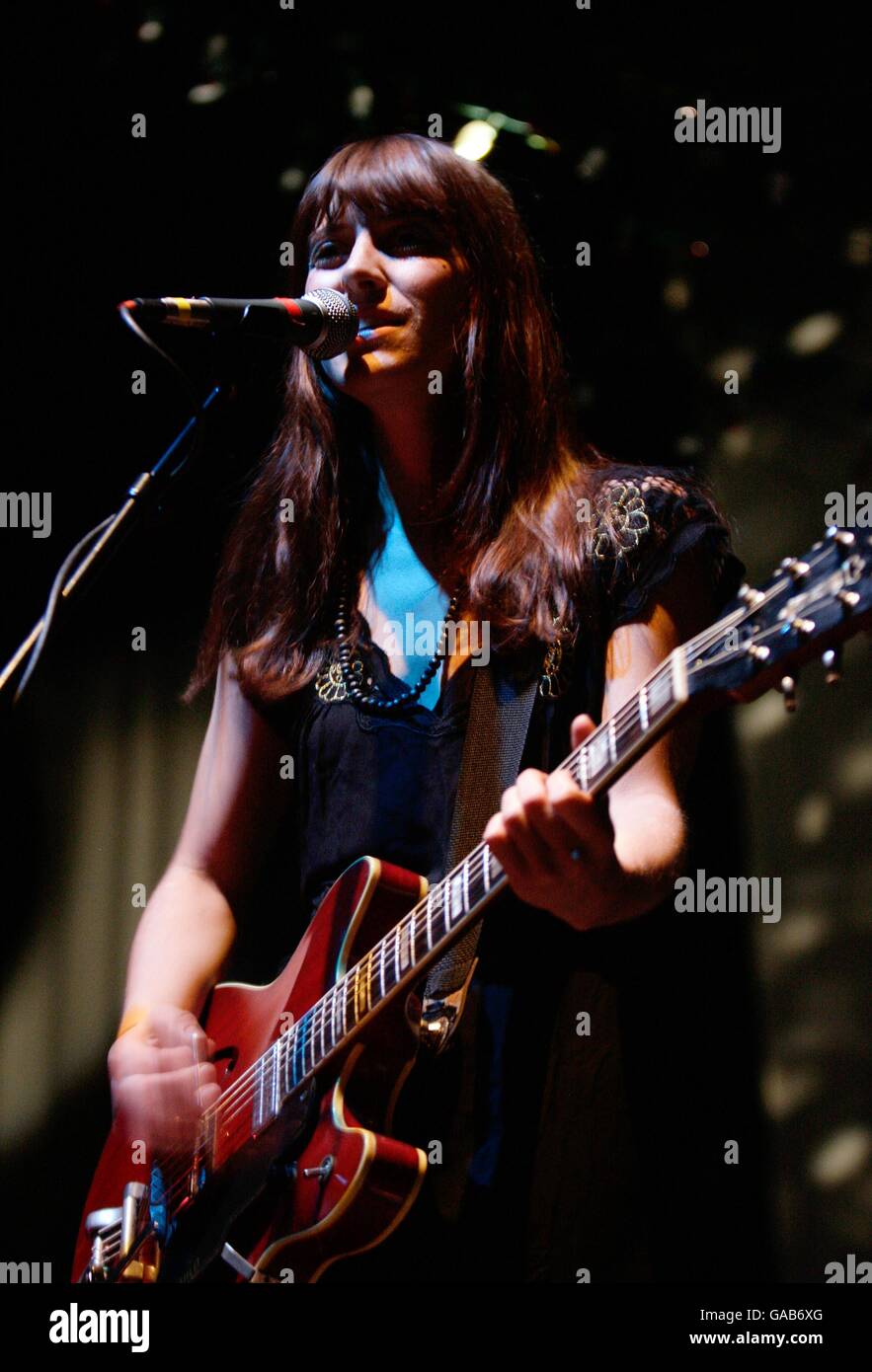 Feist singer hi-res stock photography and images - Alamy