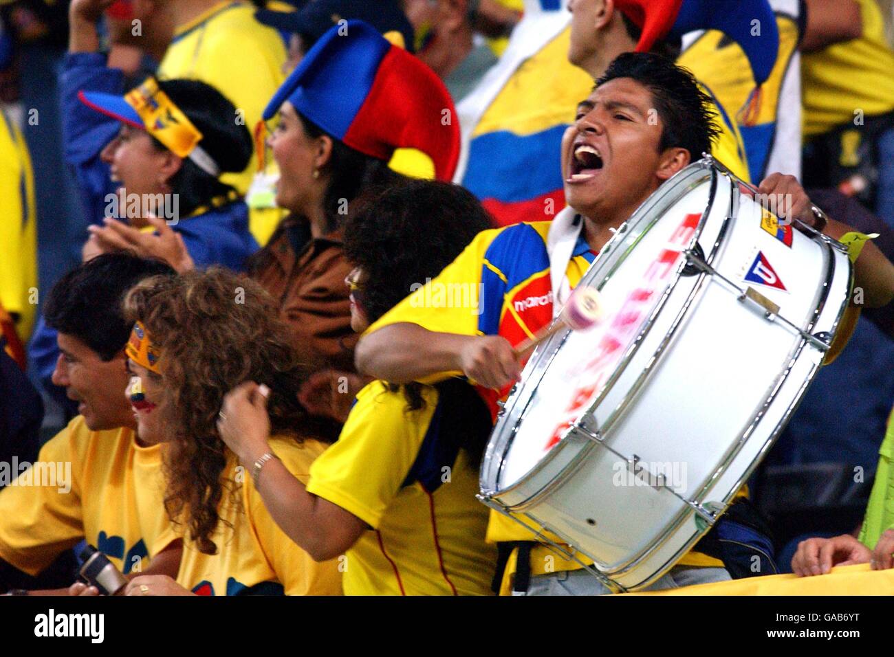 Soccer Fifa World Cup 2002 Group G Italy V Ecuador High Resolution ...
