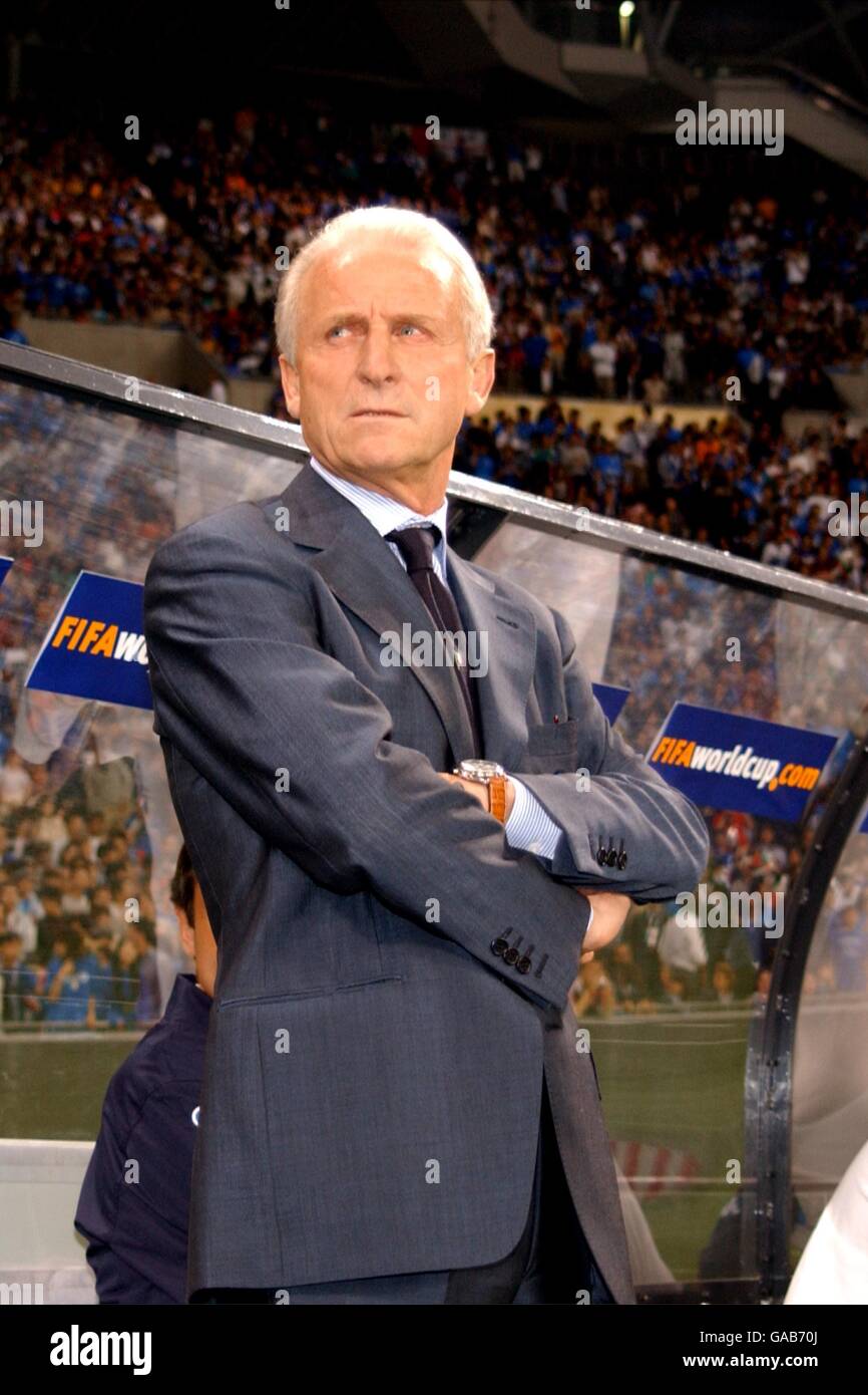 Soccer - FIFA World Cup 2002 - Group G - Italy v Ecuador Stock Photo ...