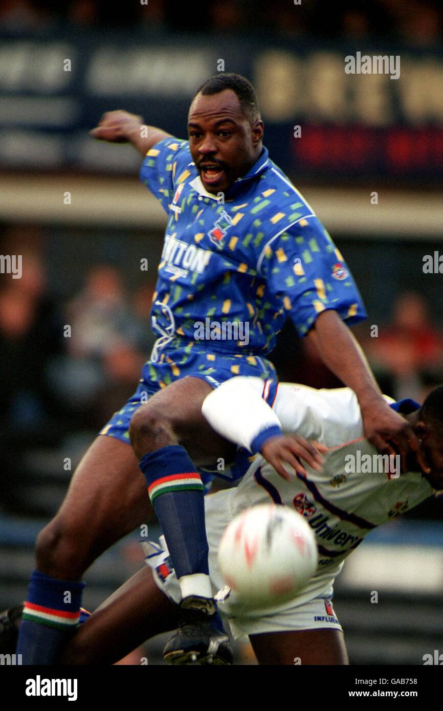 Soccer john gayle hi-res stock photography and images - Alamy