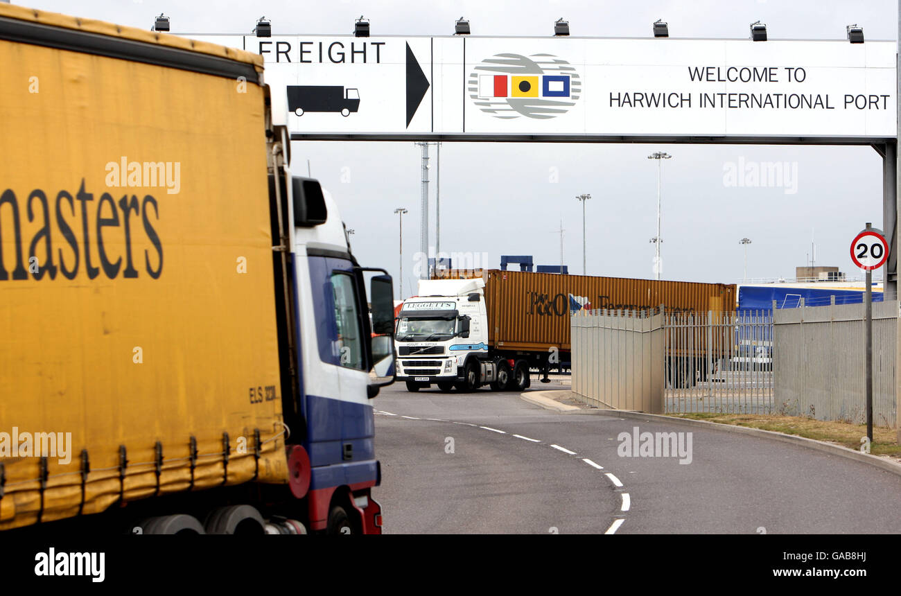 Harwich International Container Port Stock Photo - Alamy