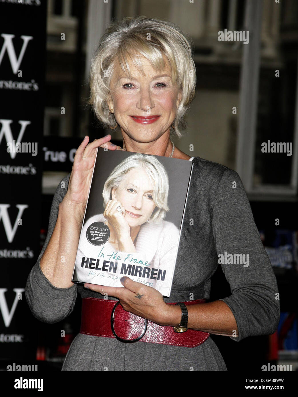 Dame helen mirren book signing london hi-res stock photography and ...