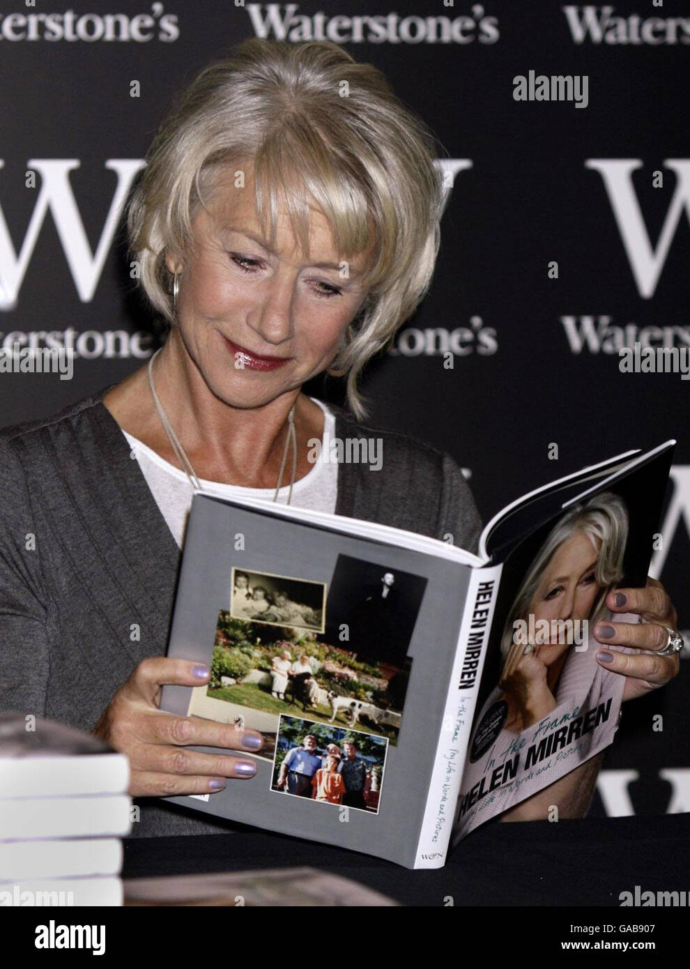 Book frame hi-res stock photography and images - Alamy