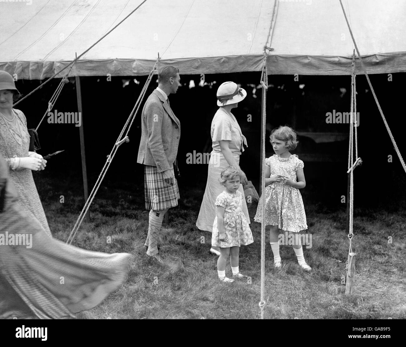 The Duke and Duchess of York, with Princess Elizabeth and Princess ...