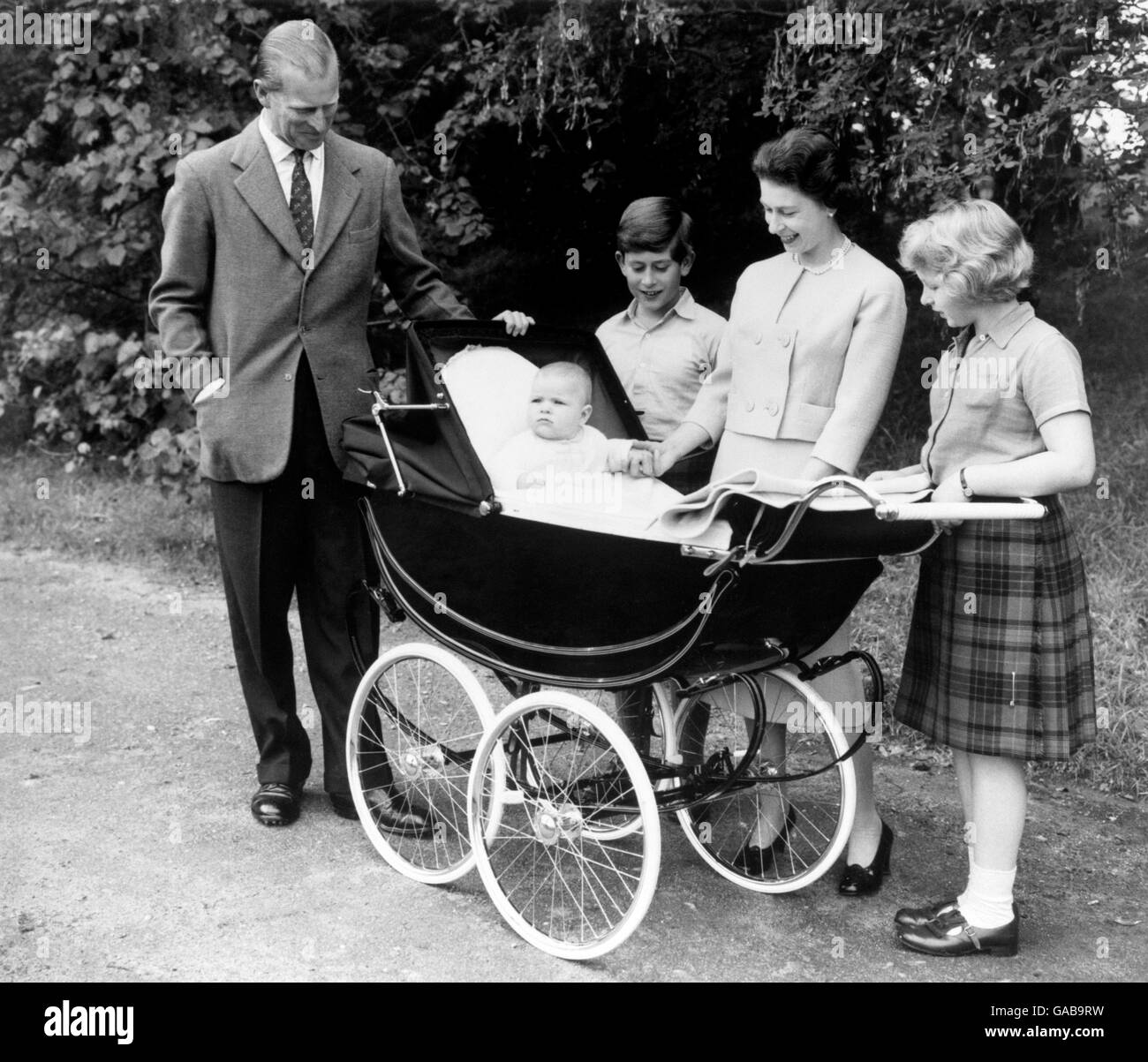 Queen philip kilt hi-res stock photography and images - Alamy