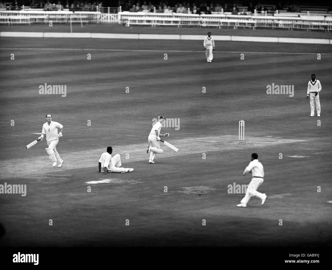 West indies fast bowler hi-res stock photography and images - Alamy