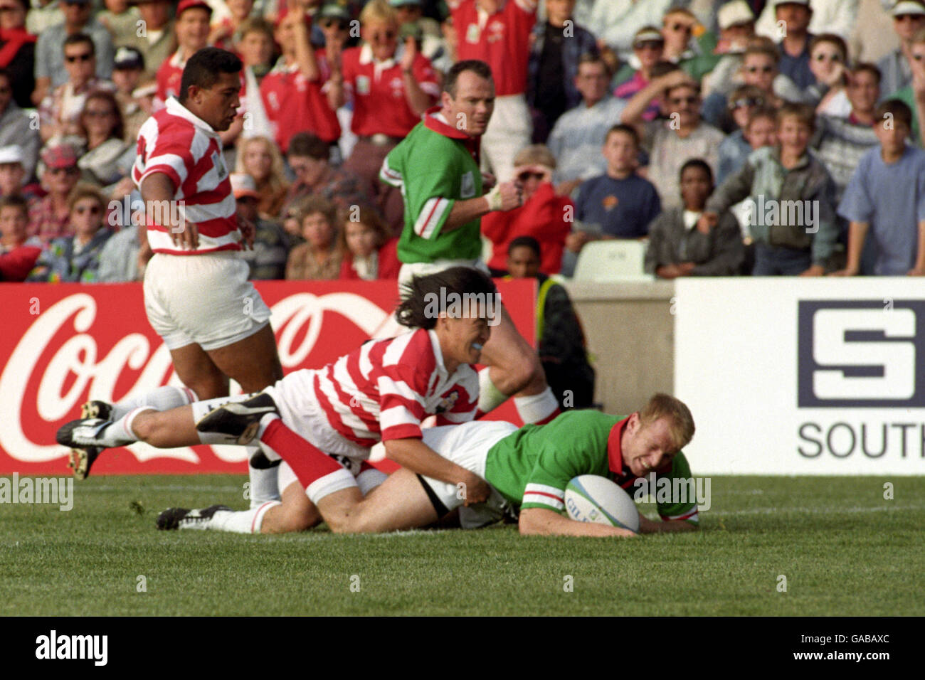 Rugby world cup stadium 1995 hi-res stock photography and images - Alamy