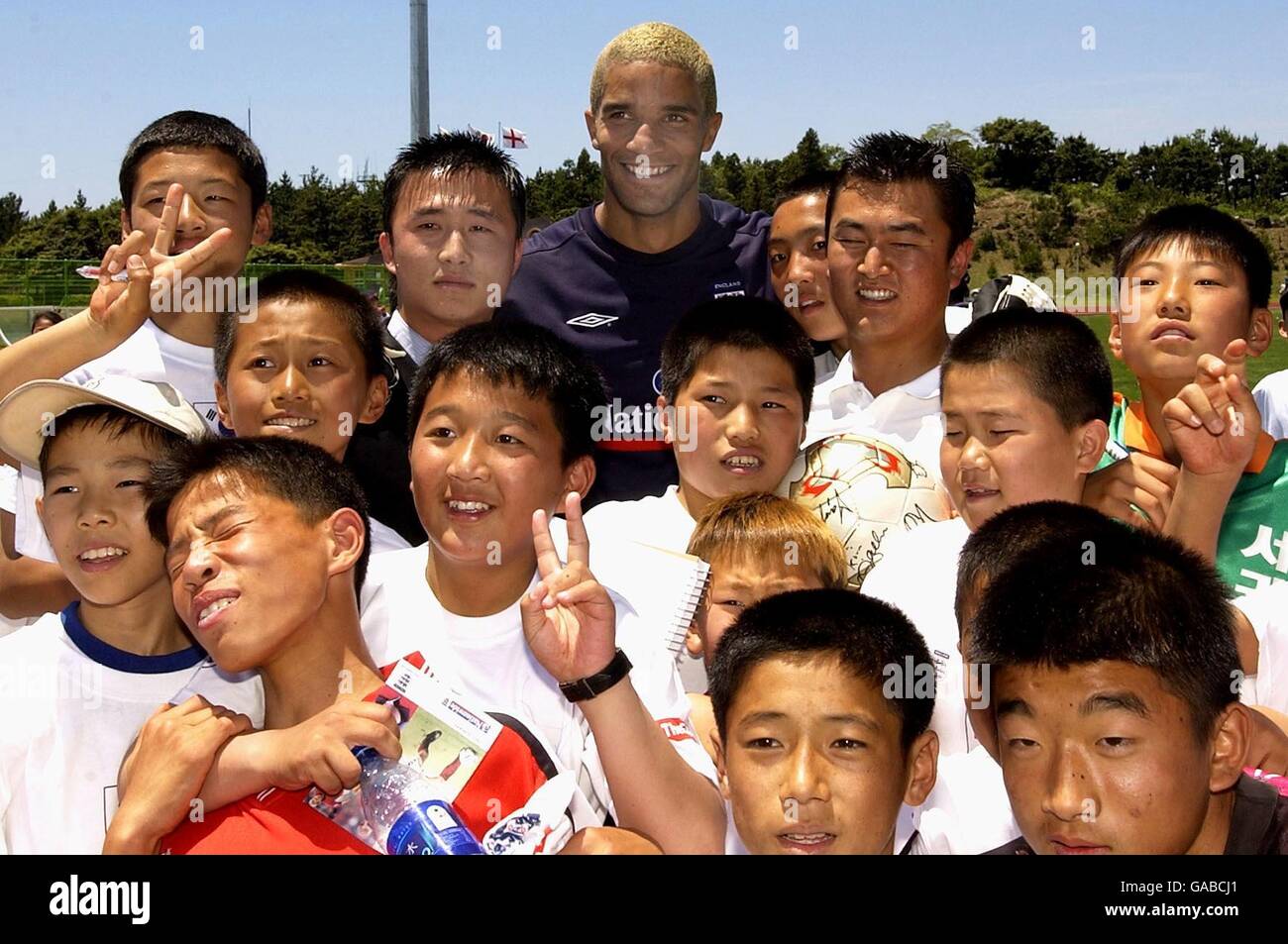 England players meet Jeju School children in South Korea. England's ...