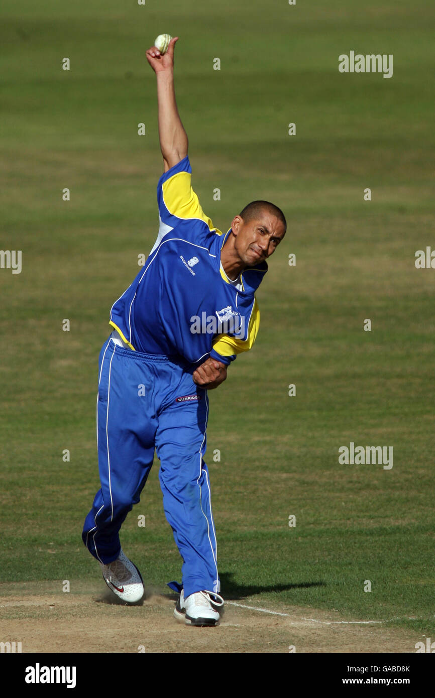 Alfonso thomas cricket hi-res stock photography and images - Alamy