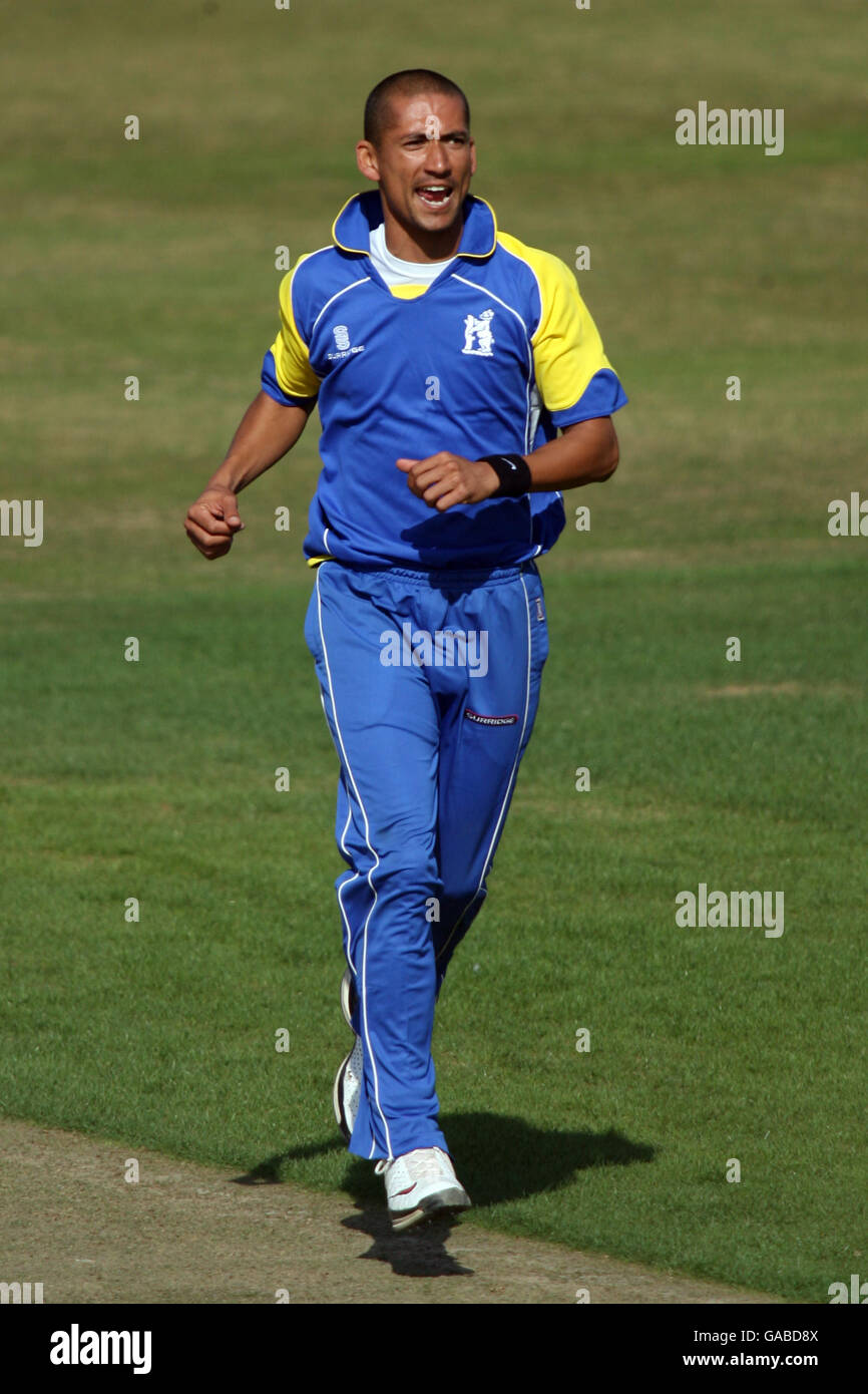 Alfonso thomas cricket hi-res stock photography and images - Alamy