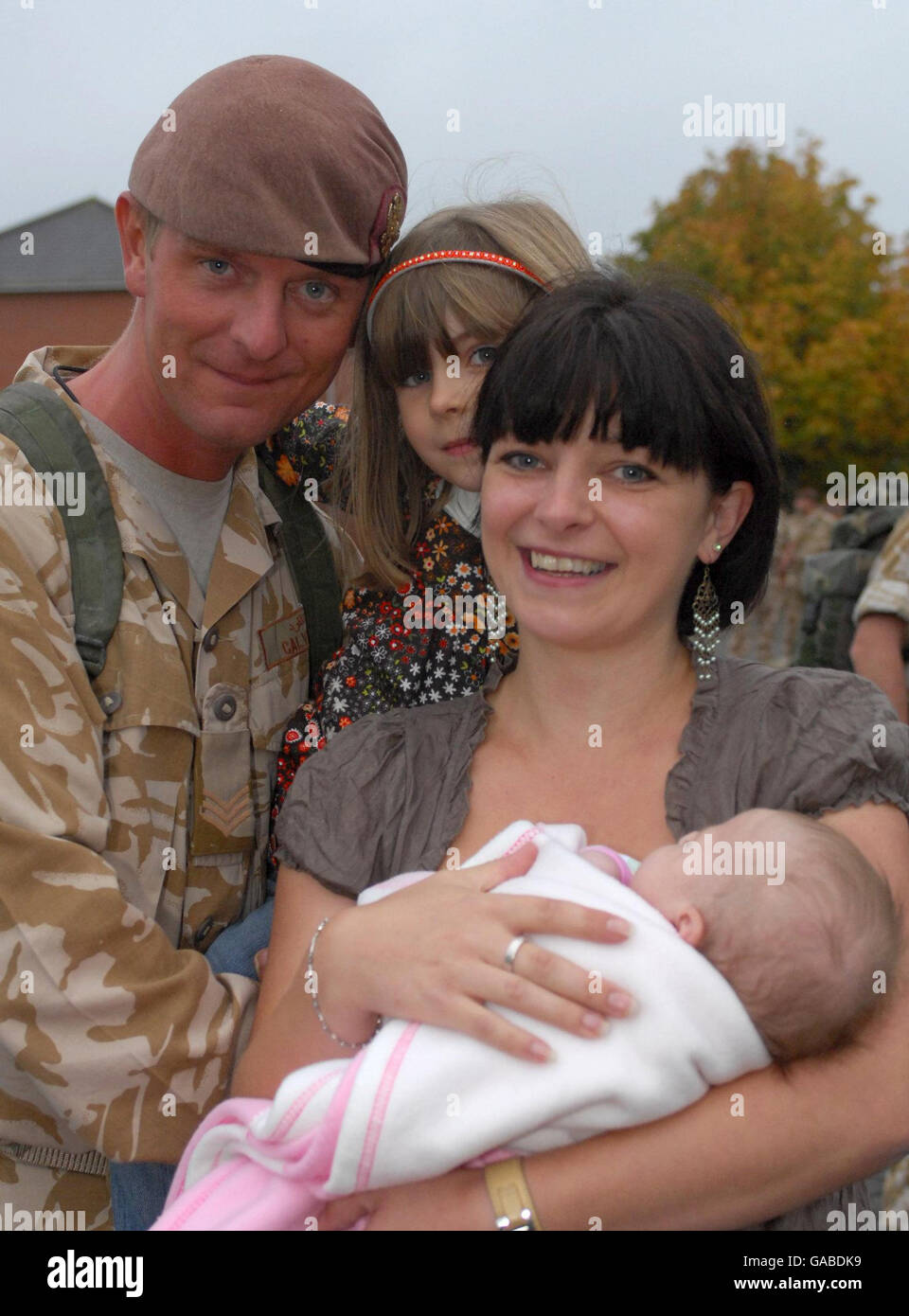Sgt Mark Calvert is reunited with his wife Jo, daughter Elle (5) and ...
