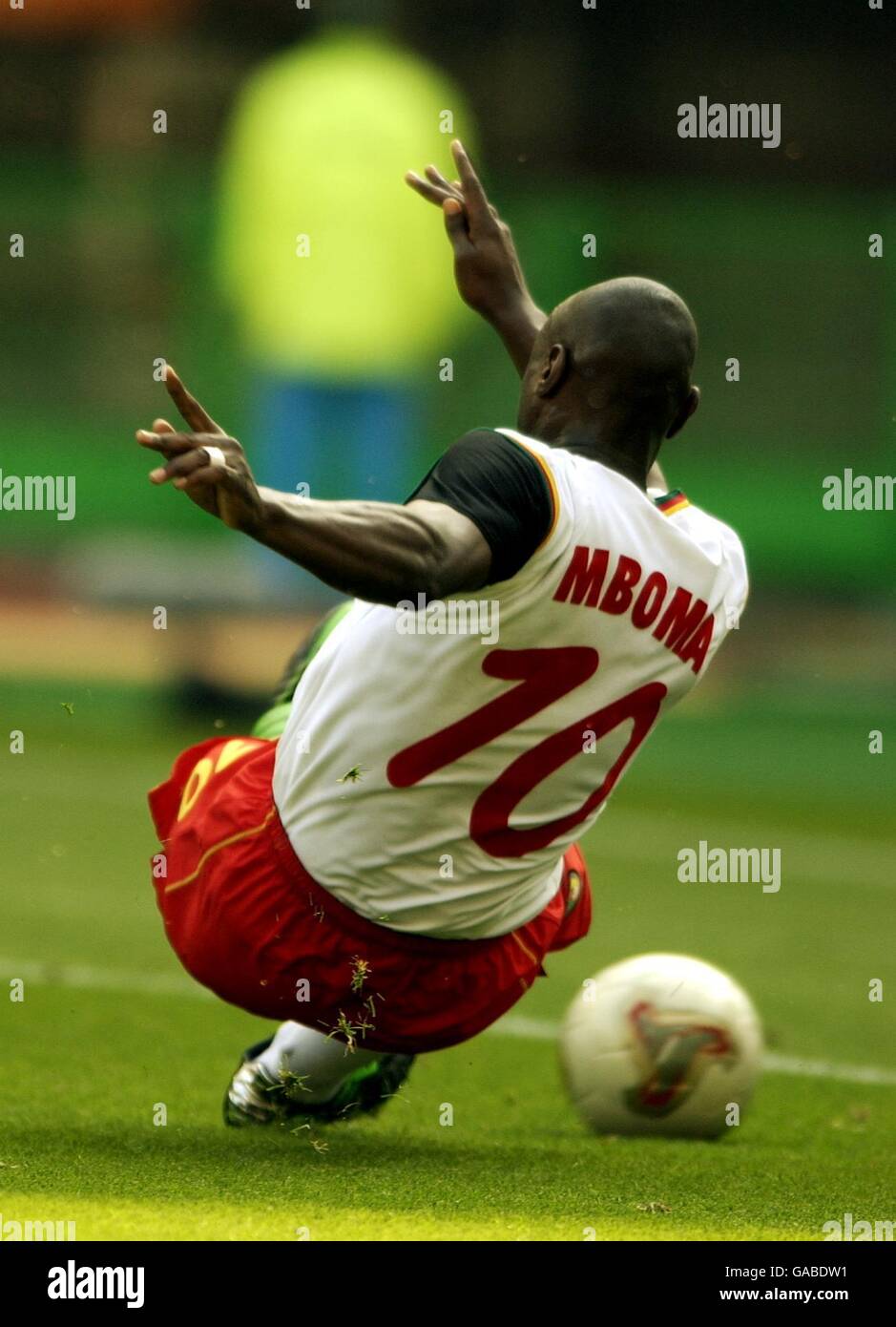 Soccer fifa world cup 2002 group e cameroon v ireland hi-res stock ...
