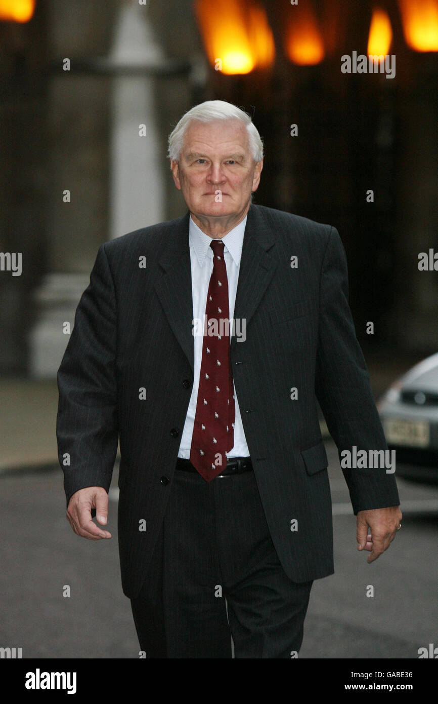 Half length mid top eye contact arriving serious mangrk hi-res stock ...