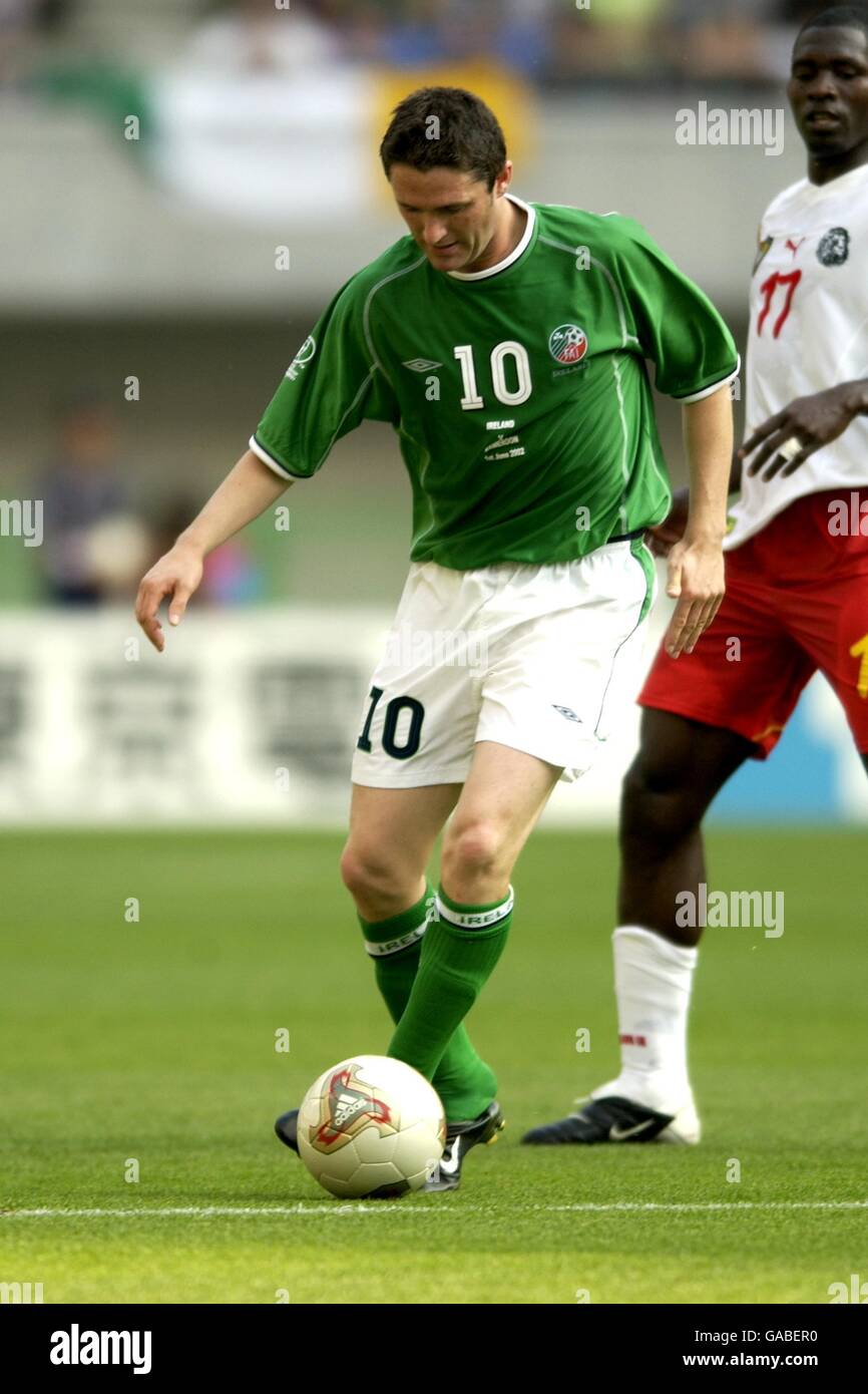 Soccer fifa world cup 2002 group e cameroon v ireland hi-res stock ...