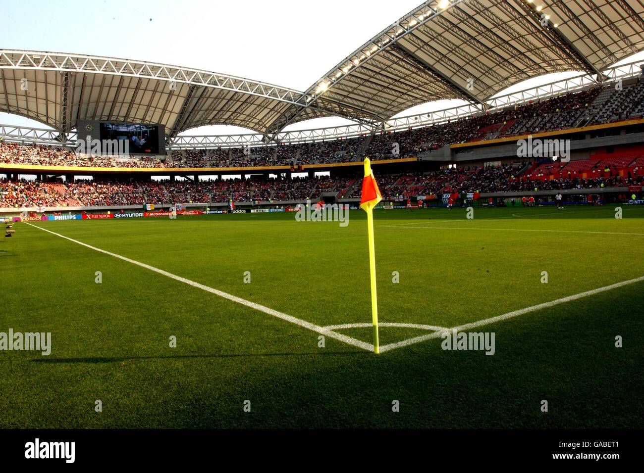 Cameroon 2002 world cup hi-res stock photography and images - Alamy