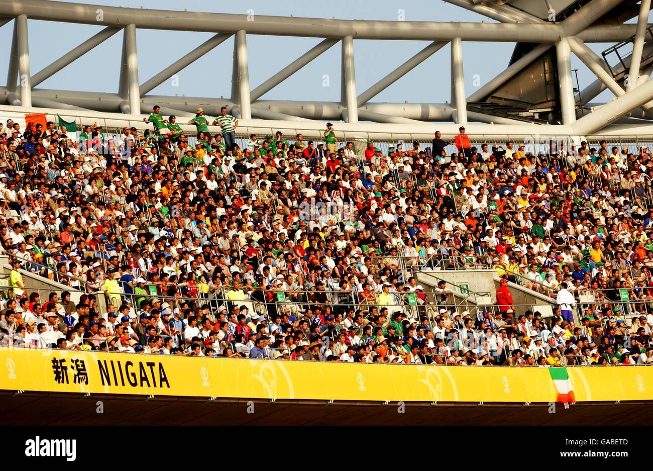 Soccer fifa world cup 2002 group e cameroon v ireland hi-res stock ...