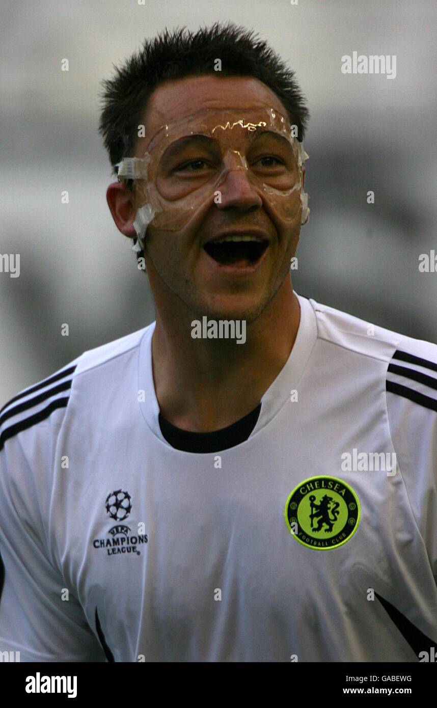 Chelsea captain John Terry sports a face mask to protect his fractured ...
