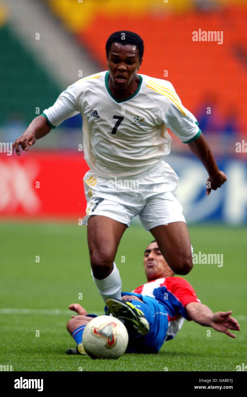 Soccer - World Cup 2002 - Group B - Paraguay v South Africa Stock Photo ...