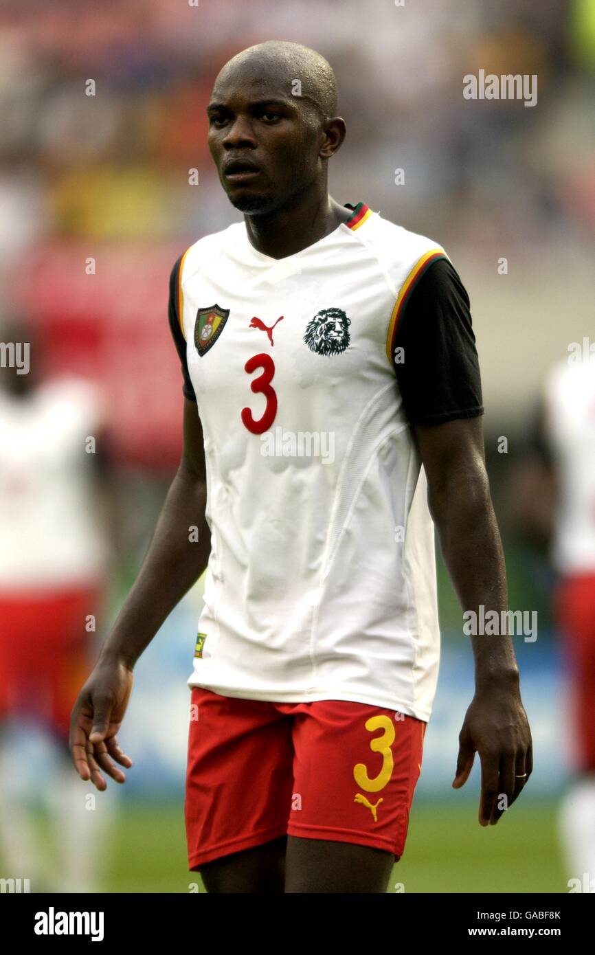 Soccer fifa world cup 2002 group e cameroon v ireland hi-res stock ...