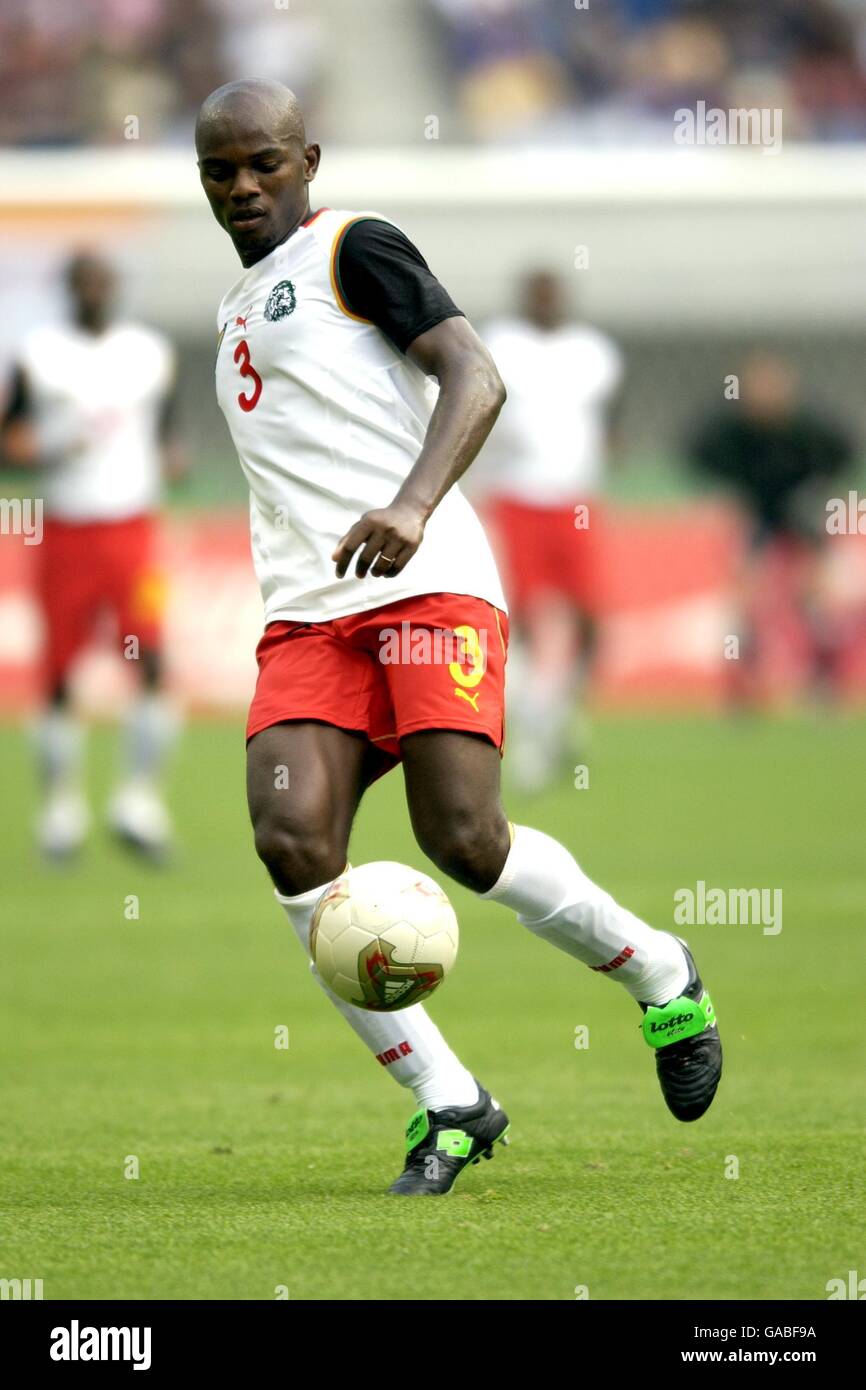 Soccer - FIFA World Cup 2002 - Group E - Cameroon v Ireland Stock Photo ...