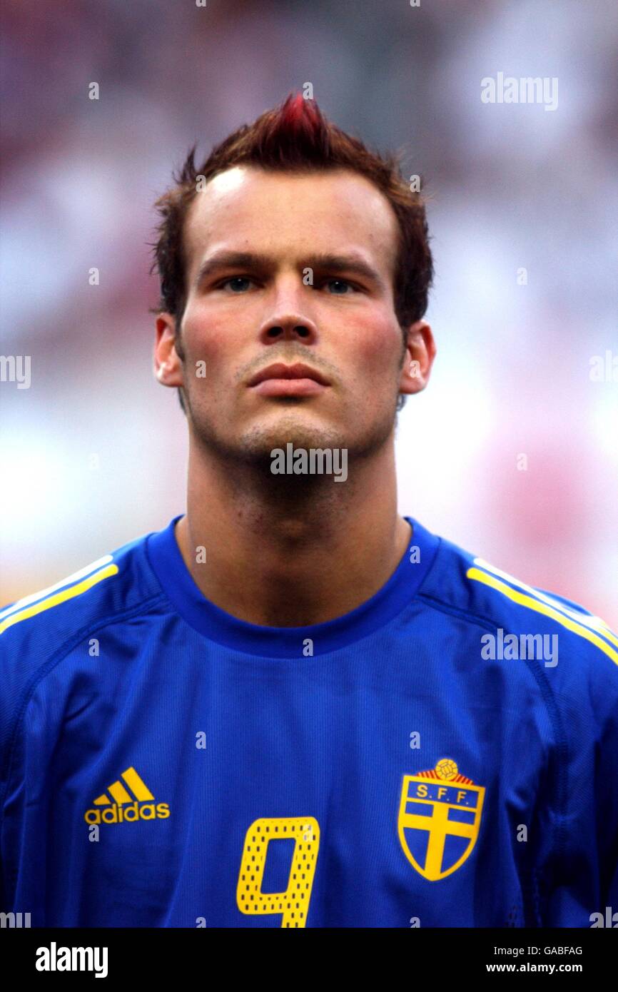 Soccer - FIFA World Cup 2002 - Group F - England v Sweden Stock Photo ...